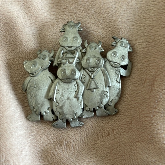 Jonette Jewelry | Jewelry | Jj Silver Tone Cows Brooch Whimsical ...
